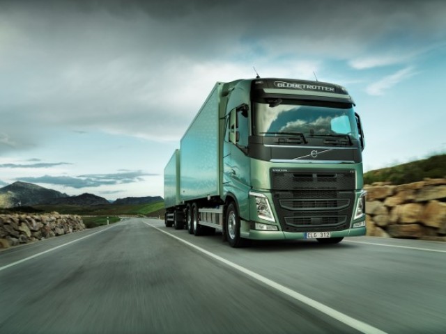 Volvo FH Celebrates 25th Anniversary | Bigwheels.my
