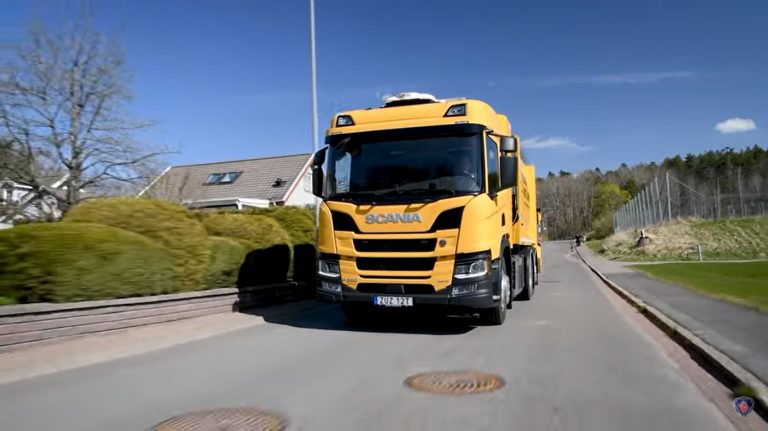 Scania Hydrogen Waste Truck Starts Work | Bigwheels.my
