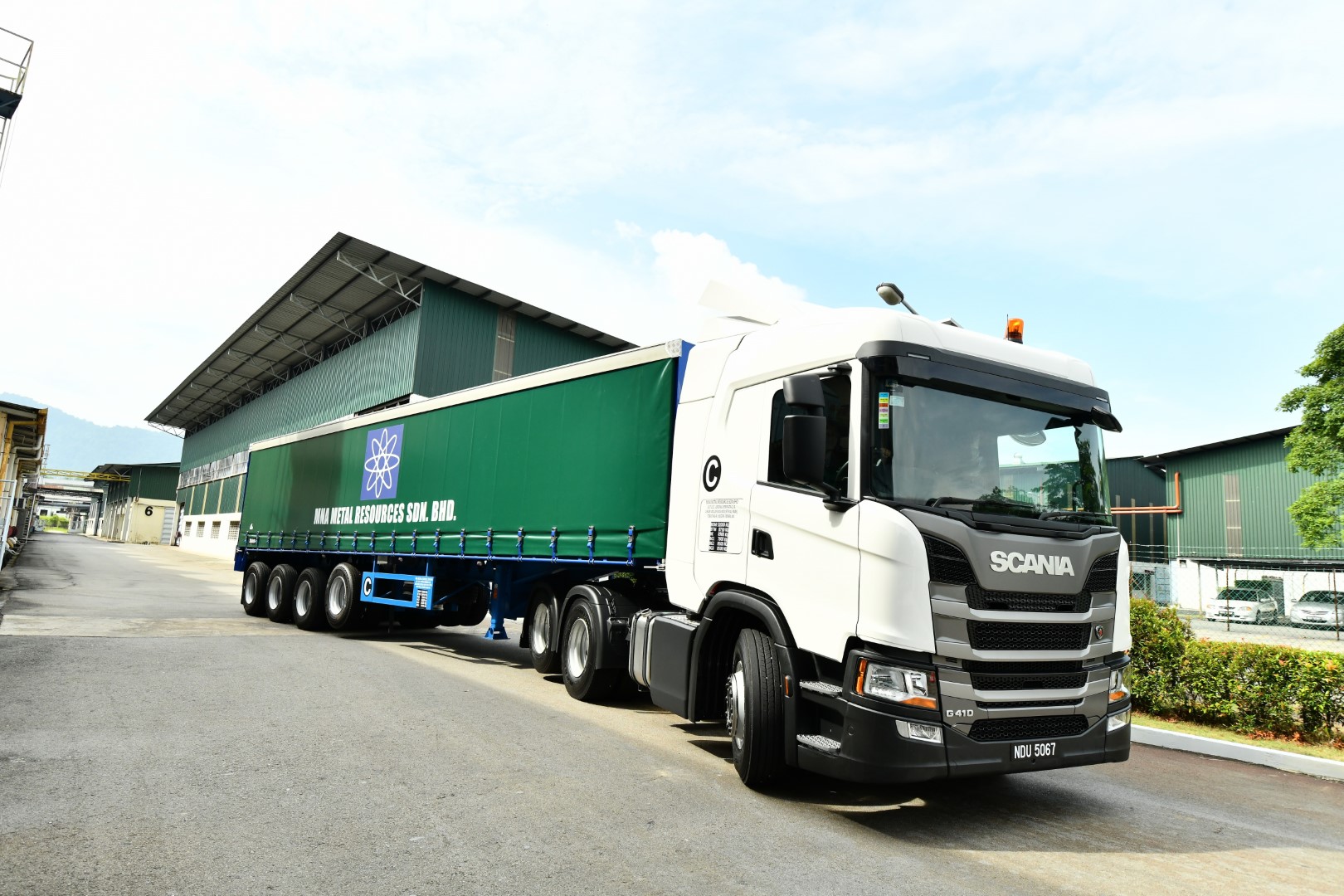 MNA Metal receives first Scania NTG Truck with R&M7 | Bigwheels.my