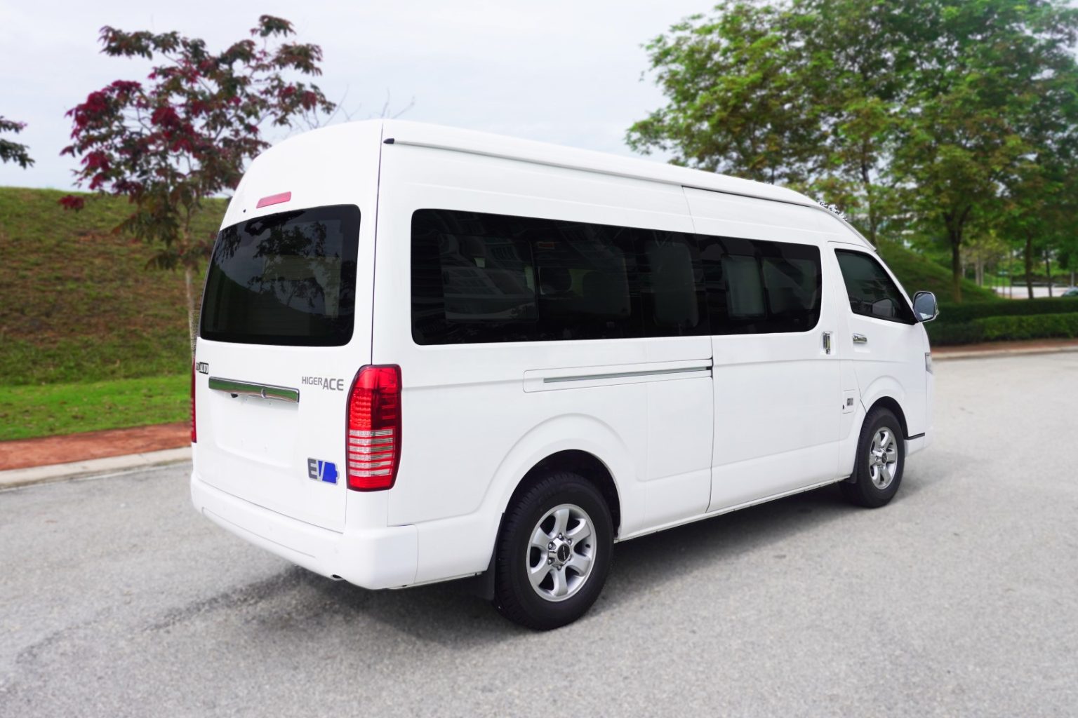 Go Auto-Higer Ace E1 EV launched - From RM269k |Bigwheels.my