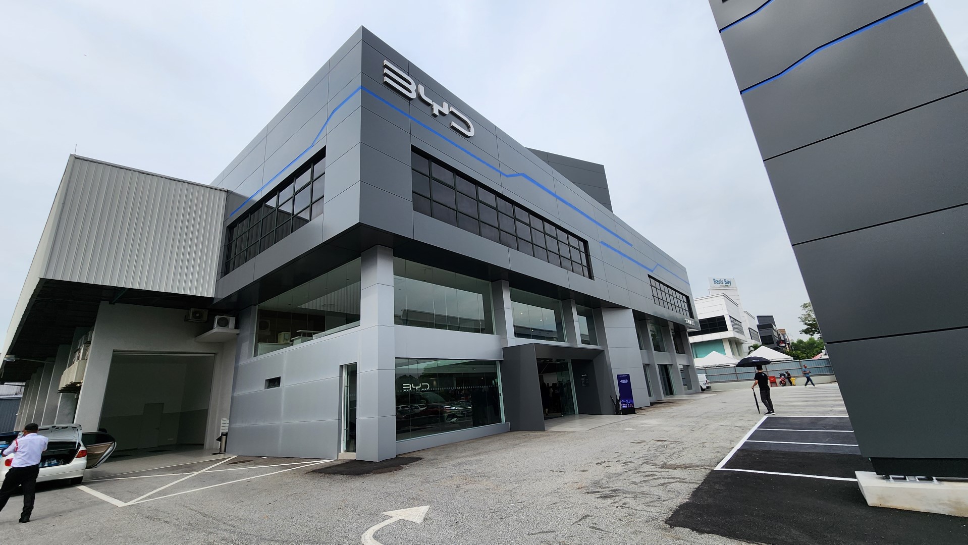 New RM5 million BYD 3S centre launched in Glenmarie | Bigwheels.my