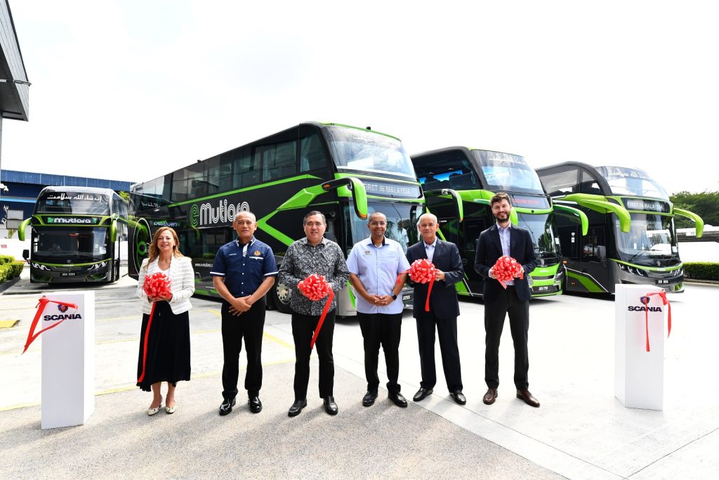 E-Mutiara buys Malaysia’s longest Scania Double Deck Coach | Bigwheels.my