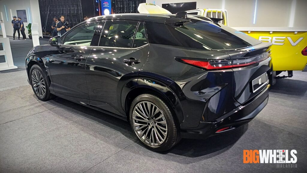 Toyota Beyond Zero event features Hydrogen Fuel Cell models and more ...