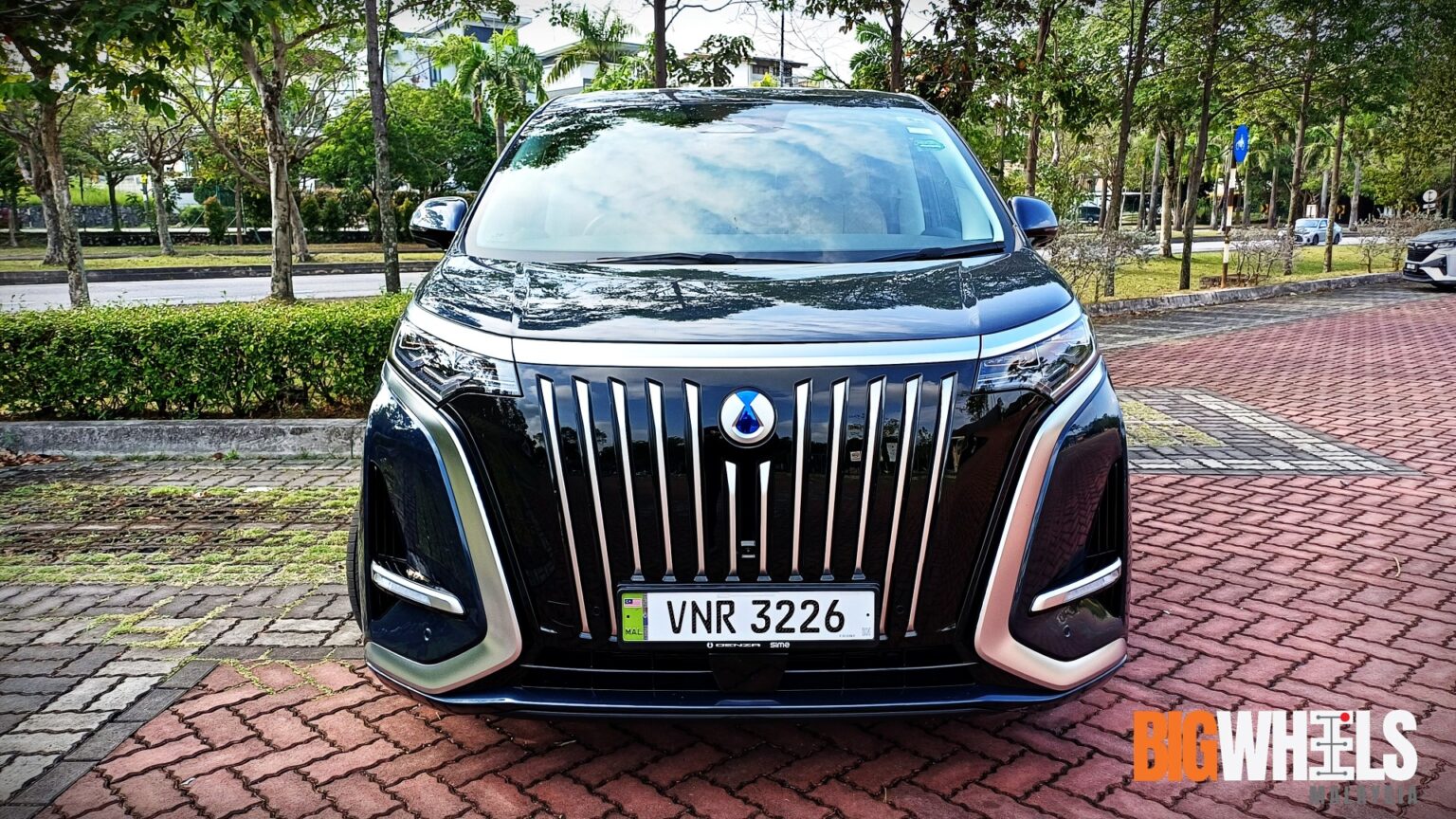 Review: Denza D9 FWD — Practical Luxury for the Modern Family ...